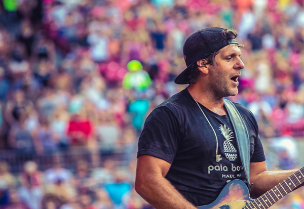 Billy Currington - Country In The Park